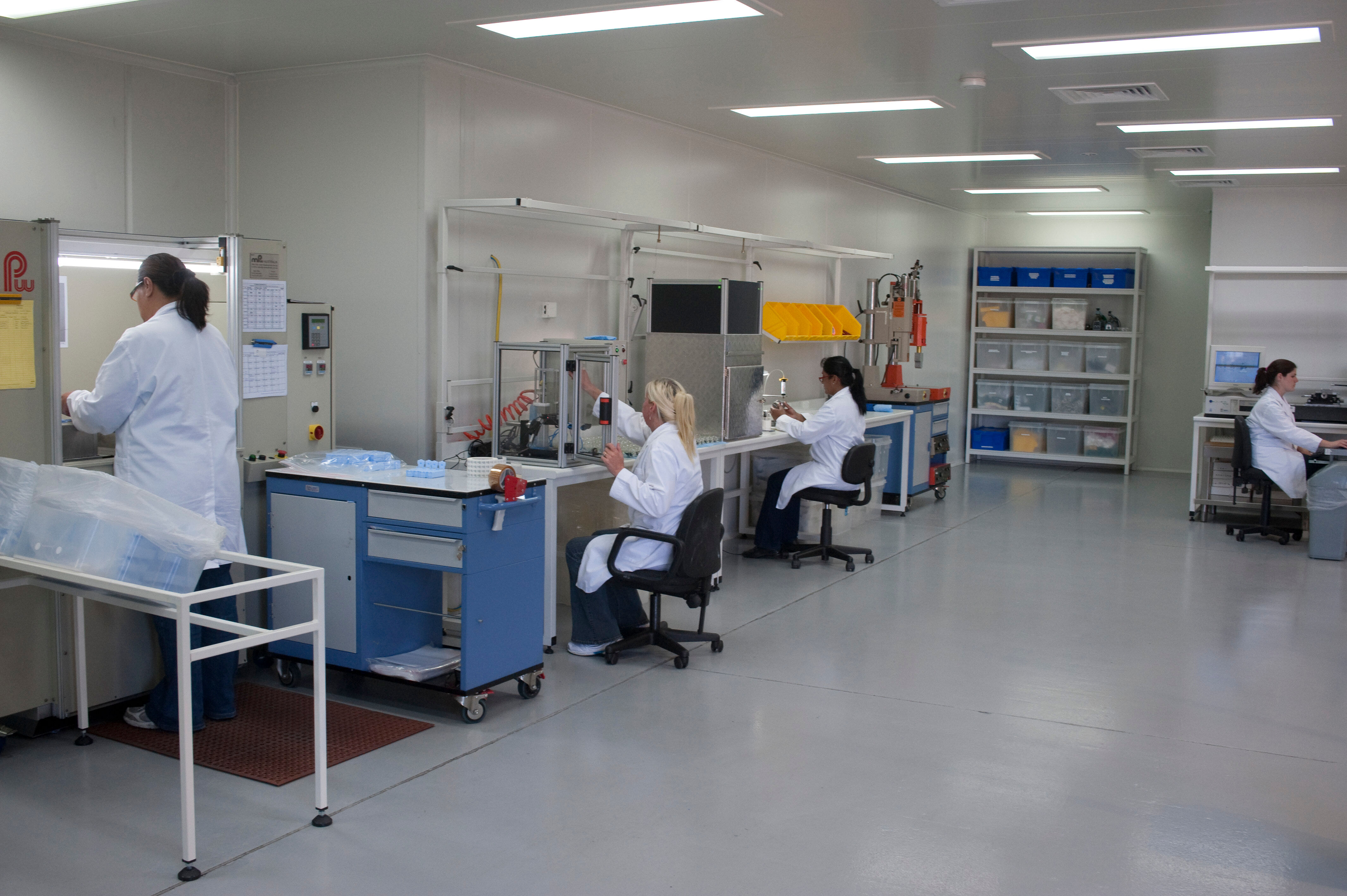 Cleanroom Manufacturing ISO 13485 Certified